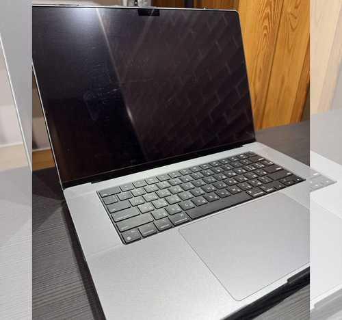 Apple MacBook Pro 16 M1