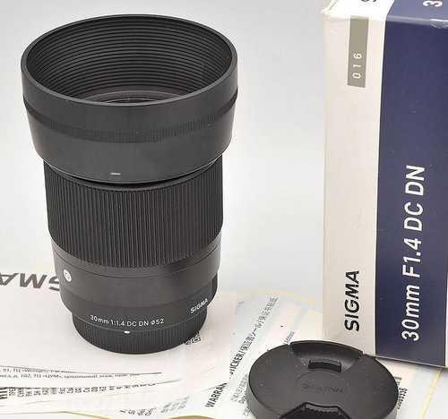 Sigma 30 mm F1.4 DC DN Micro 4/3