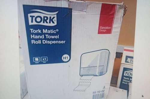 Диспенсер для бумажных полотенец Tork