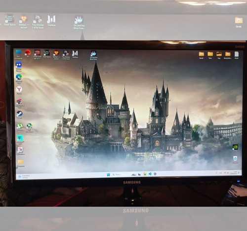 Монитор Samsung 24" S24D300