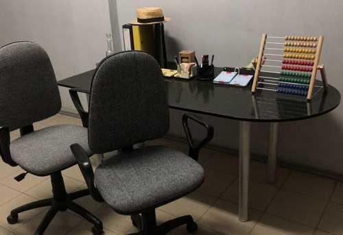 Офисное кресло- 2 шт Стол