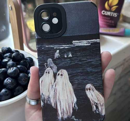 Чехол на iPhone 11