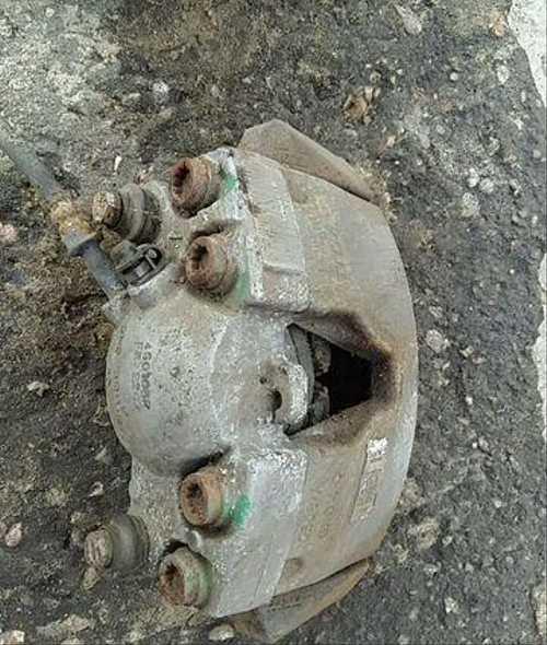 Суппорт передний правый TRW Audi A7 4G0615124