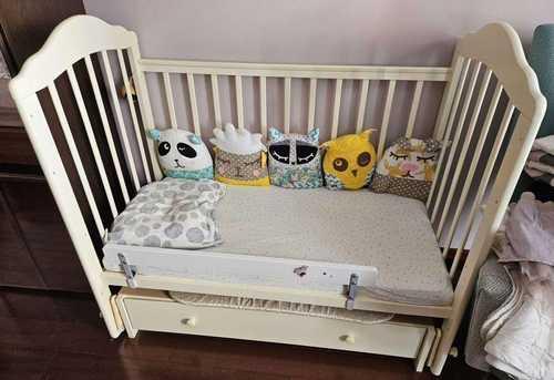Детская кроватка + матрас с наматрасниками