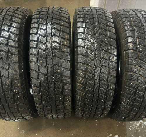 Viatti Vettore Inverno V-524 205/70 R15