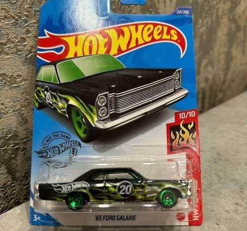 Hot wheels ford galaxie 65