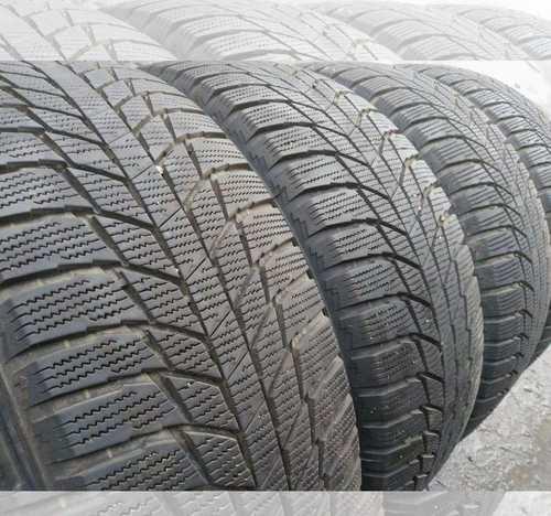 Triangle Snowlink TWT02 215/55 R17