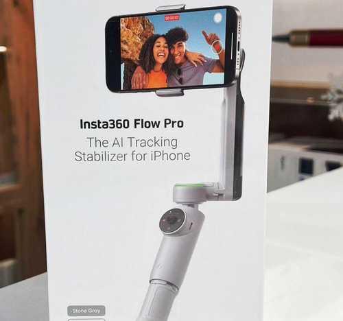 Стабилизатор Insta360 Flow Pro Stone Gray