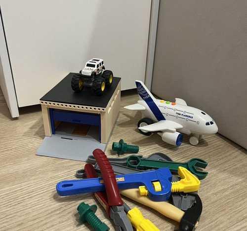 Игрушки для мальчика пакетом