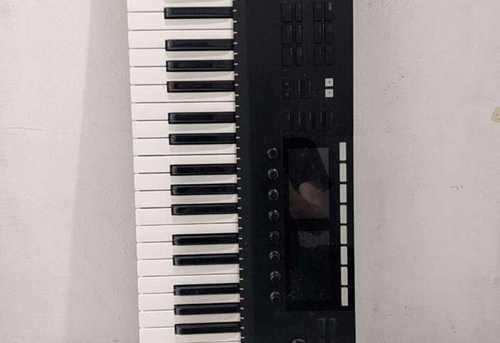 Komplete Kontrol S49 Mk II миди-клавиатура