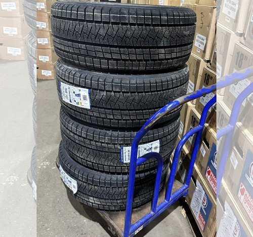 Triangle Snowlink TWT02 225/60 R18