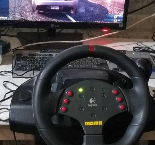 Игровой руль Logitech momo racing