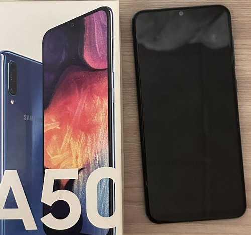 Samsung Galaxy A50, 4/64 ГБ