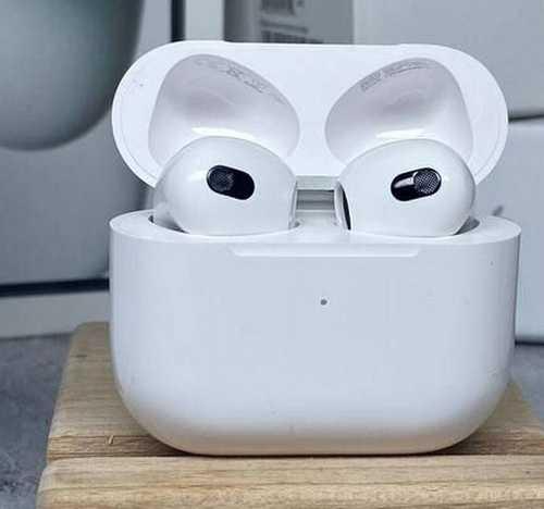 Наушники Apple AirPods 3 с шумоподавлением