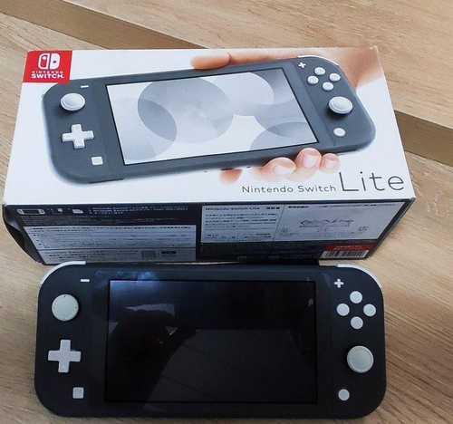 Приставка Nintendo switch lite