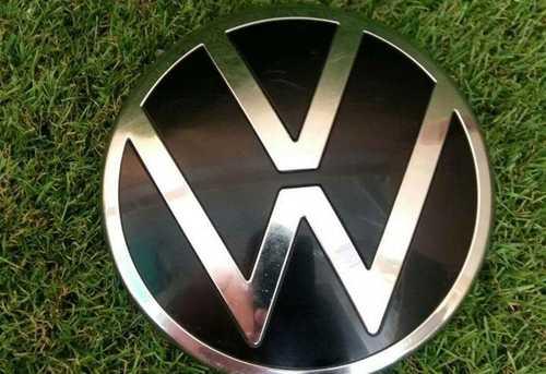 Эмблема решетки радиатора Volkswagen Polo с 2020