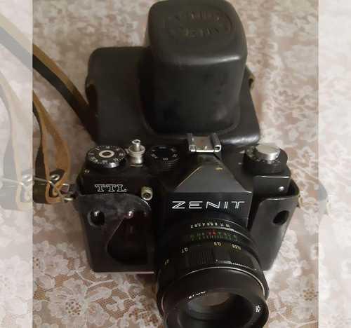 Пленочный фотоаппарат zenit