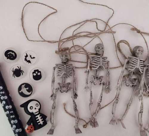 Декор фонарик и скелеты хэллоуин
