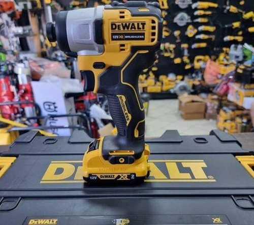 Импульсный шуруповерт Dewalt 12 В XR DCF801D2