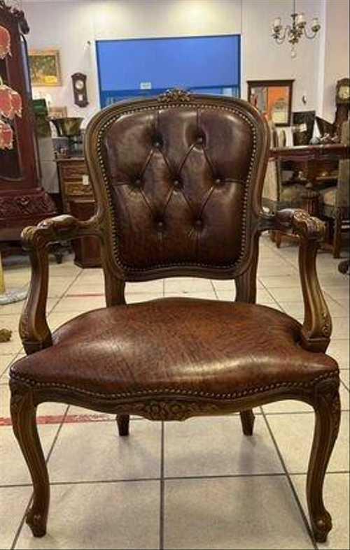Старинное кресло, натуральная кожа