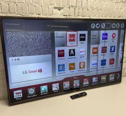 Огромный LG 140см Full HD Smart TV