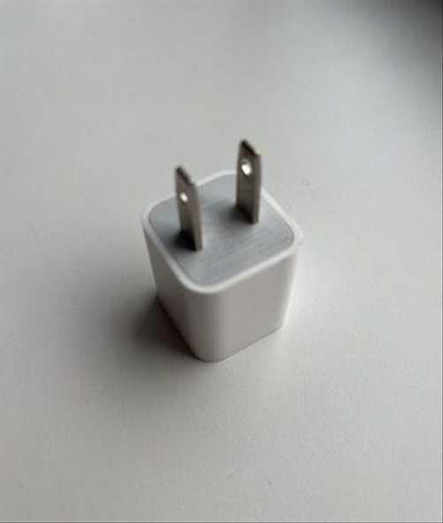 Apple адаптер A1385