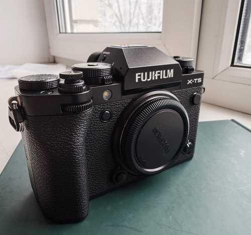 Fujifilm x-t5 body black