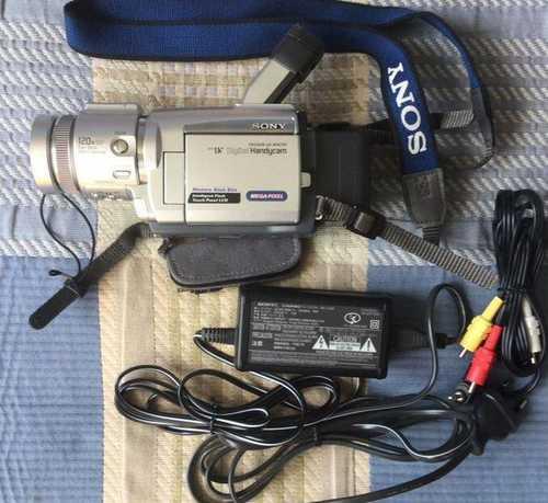 Видеокамера Sony DCR-trv60e
