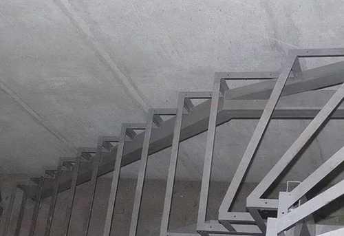 Сварной Каркас П-образной Лестницы на Второй Этаж
