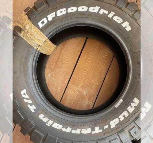 Bfgoodrich Mud-Terrain T/A KM2 255/75 R17 108Q