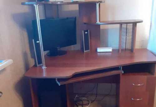 Компьютерный стол (письменный)