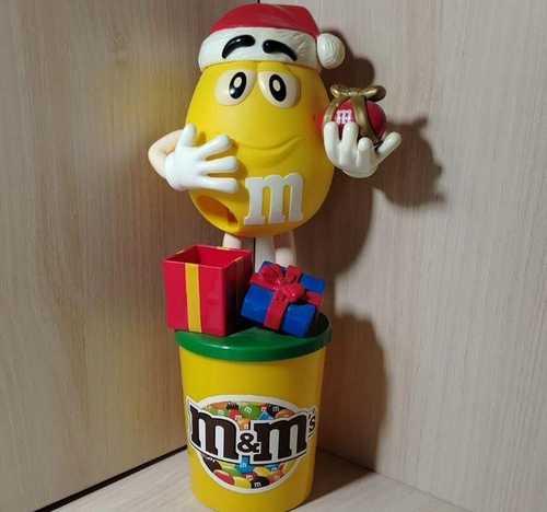 Диспенсер для конфет m&m's