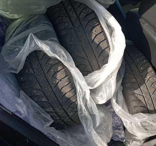 Firestone Winter Force 195/60 R15 90U