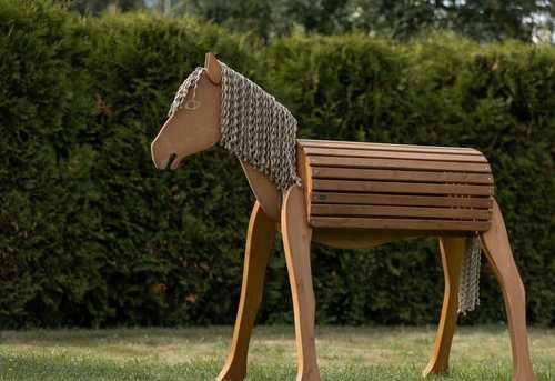 Деревянная лошадка для ребёнка Amigo