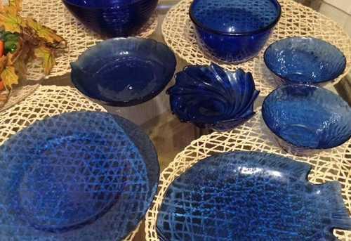Набор столовой посуды. Синее стекло