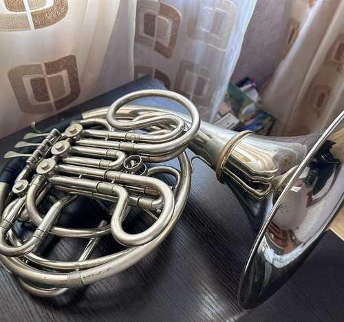 Валторна Conn 8D