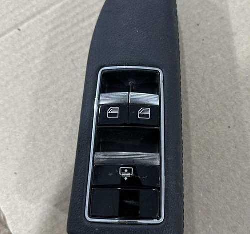 Блок управления стеклоподъемниками Mercedes W221