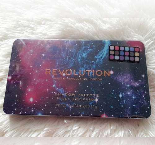 Makeup revolution палетка теней