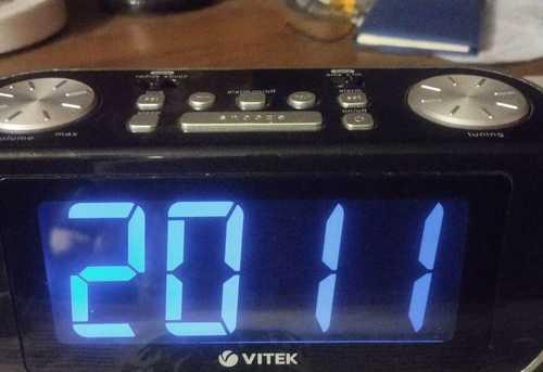 Радиочасы, будильник Vitek VT-6600 BK