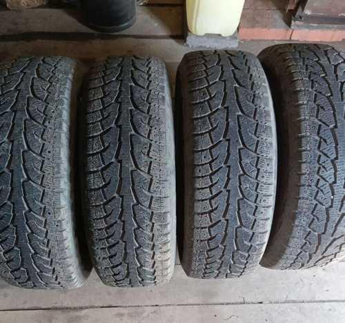 Hankook IceBear W300 225/60 R17