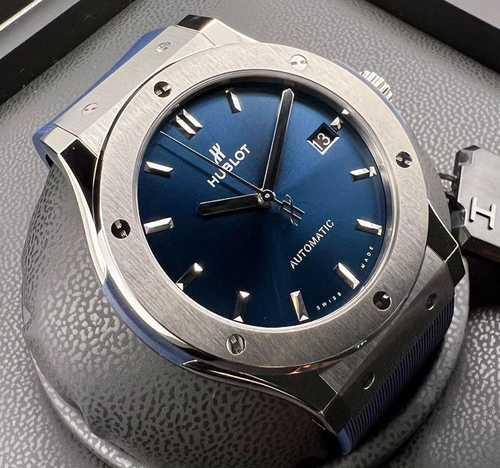 Часы Hublot Classic Fusion Titanium Blue 45 мм 511.NX.7170.RX