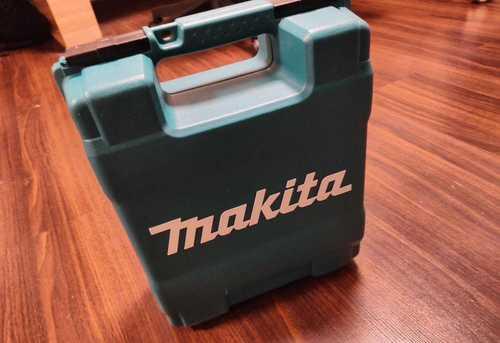 Аккумуляторная дрель шуруповерт Makita df488dwae