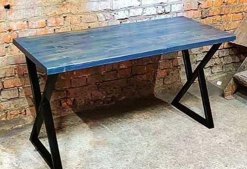 Кухонный столик на металлическом основании