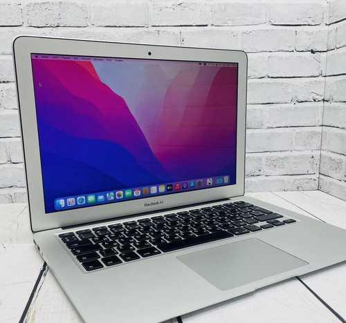 Макбук Apple MacBook Air 13