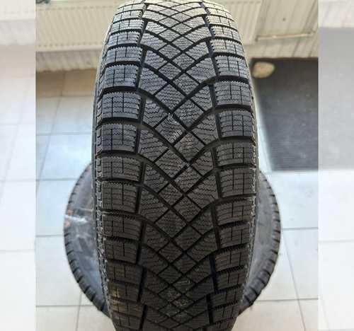 Pirelli Ice Zero FR 185/65 R15 92T