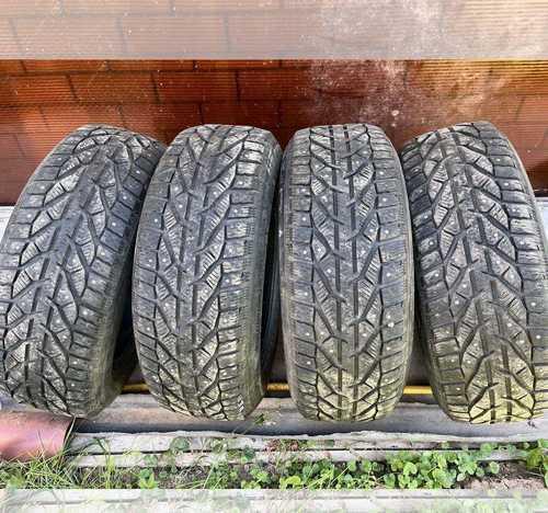 Tigar SUV Ice 215/65 R16 102T