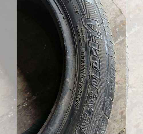 Viatti Strada Asimmetrico 195/50 R15