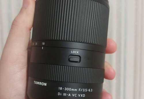Tamron 18-300mm f/3.5-6.3 Sony E