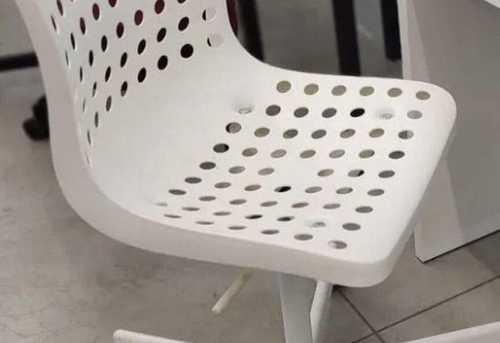 Компьютерное кресло IKEA skalberg белое