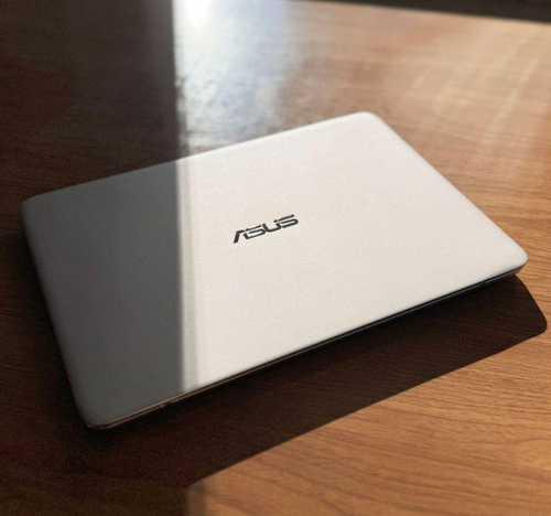 Ноутбук asus ZenBook UX305